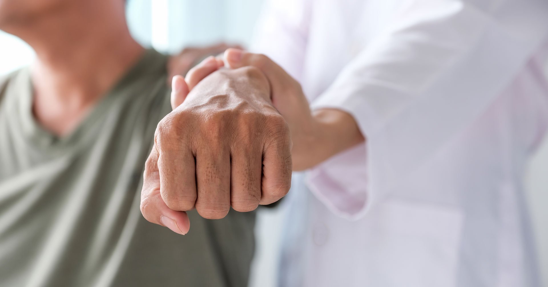 Essential Tremor vs. Parkinson’s Disease: Key Differences and ...